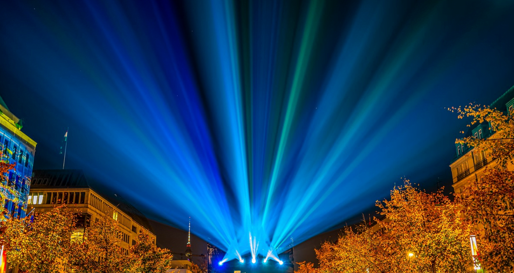 Which torch Has The Longest Beam? - Lighter Torch